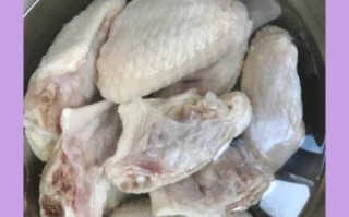 鸡翅腌制后焯水会没味道吗_焯水前要不要冲洗