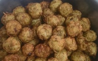 炸丸子怎么做_炸丸子为什么总是散