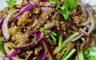 孜然肉片配菜有哪些_孜然肉片怎么搭配好吃