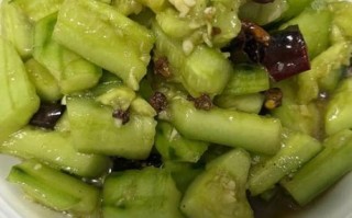 家常凉拌黄瓜怎么做_简单开胃小菜推荐