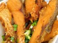 酥鱼的家常做法_酥鱼怎么做好吃又酥