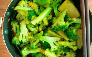 凉拌西兰花放什么调料_西兰花凉拌怎么做好吃