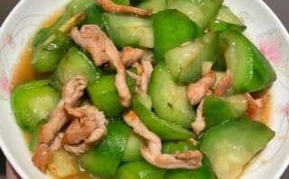 丝瓜炒肉片怎么做_丝瓜炒肉片的家常做法