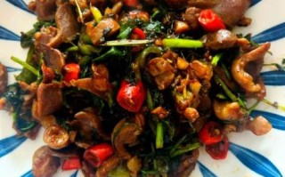 鸡胗怎么炒又嫩又脆_炒鸡胗去腥增香技巧