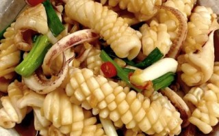 鱿鱼怎么炒不老_鱿鱼炒多久才嫩