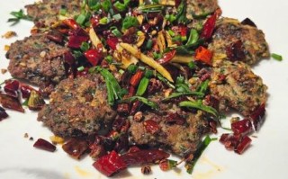 腊肉饭的做法_煲仔饭怎么做才香脆