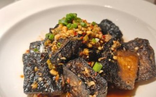 臭豆腐怎么做好吃_臭豆腐外酥里嫩的做法