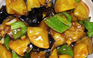 家常地三鲜怎么做才好吃_地三鲜先煎还是先炸