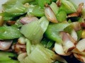 芹菜怎么炒才嫩_芹菜炒不老技巧