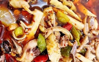四川青椒鸡火锅怎么做_正宗青椒鸡火锅底料配方