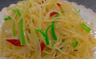 炒土豆丝怎么炒才脆_家常炒土豆丝的做法