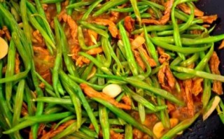 肉炒芸豆丝怎么炒好吃_芸豆丝用焯水吗