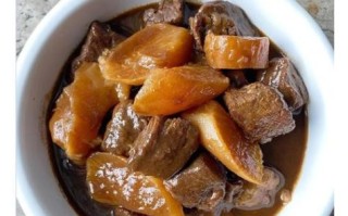 萝卜牛腩煲怎么做_牛腩需要焯水吗