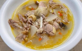 酸萝卜炖老鸭汤怎么做_正宗川味做法