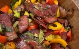 腊肉是直接炒还是煮熟炒_哪种做法更香