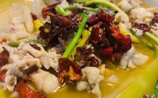 水煮泡椒田鸡怎么做_泡椒田鸡怎么煮才嫩