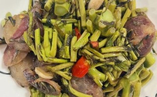 香椿炒腊肉怎么做_香椿炒腊肉的家常做法