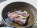 牛肉焯水用冷水还是热水_牛肉焯水多长时间最佳