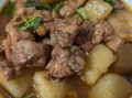 鸡腿肉炖土豆怎么做_鸡腿肉炖土豆要焯水吗