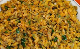 槐花木耳鸡蛋饺子馅儿怎么做_槐花木耳鸡蛋饺子馅儿好吃吗