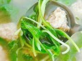 青菜肉丸汤怎么做_青菜肉丸汤放什么青菜