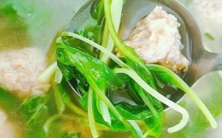 青菜肉丸汤怎么做_青菜肉丸汤放什么青菜