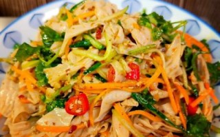 凉拌豆腐皮怎么做好吃_凉拌豆腐皮需要焯水吗