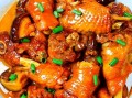 香菇炖鸡家常做法_香菇炖鸡怎么炖才入味