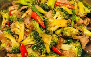 西兰花炒肉怎么炒好吃_家常做法步骤