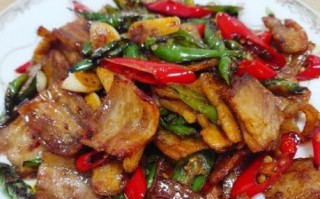 农家小炒肉怎么做_家常小炒肉简单做法