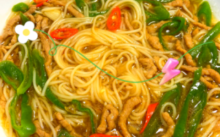 青椒肉丝面怎么做好吃_家常青椒肉丝面做法