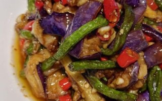 茄子辣椒炒肉怎么做_茄子辣椒炒肉的家常做法