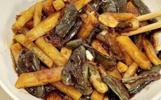 蒸茄子土豆怎么做好吃_蒸茄子土豆的家常做法