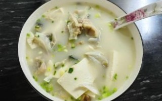 鱼头豆腐汤怎么做好吃_鱼头豆腐汤的做法步骤