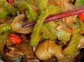 苦瓜怎么炒肉好吃又简单_苦瓜炒肉不苦的小窍门