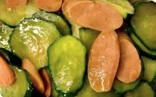 黄瓜炒香肠怎么做_黄瓜炒香肠用焯水吗