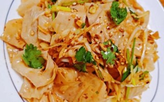 家常凉拌豆腐皮怎么做_凉拌豆腐皮需要焯水吗