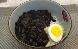 韩国炸酱面方便面怎么煮_韩国炸酱面方便面做法步骤