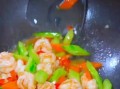 爆炒虾仁怎么做_爆炒虾仁用不用焯水