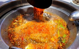 酸菜鱼头火锅怎么做_鱼头火锅底料配方