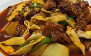 新疆大盘鸡怎么做_正宗大盘鸡配料有哪些