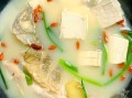 海鲈鱼汤怎么做_海鲈鱼汤去腥技巧