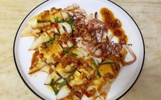 鱿鱼筒怎么做好吃_家常爆炒鱿鱼筒的做法