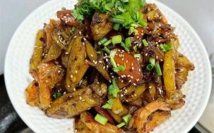 香辣干锅鸡翅虾怎么做_干锅鸡翅虾的正宗做法