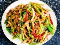香干芹菜肉丝怎么炒好吃_香干芹菜肉丝热量高吗