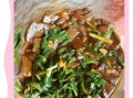 韭菜炒鸭血怎么炒才嫩_韭菜炒鸭血需要焯水吗