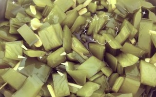 洋白菜凉拌怎么拌好吃_洋白菜凉拌要不要焯水