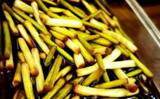 蒜薹怎么腌制才好吃_蒜薹腌制的家常做法