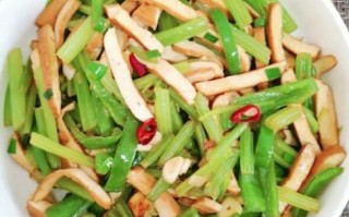 香干炒芹菜怎么做_香干炒芹菜热量高吗