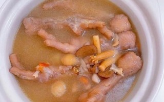 鸡脚汤怎么煲才浓稠_鸡脚汤去腥技巧